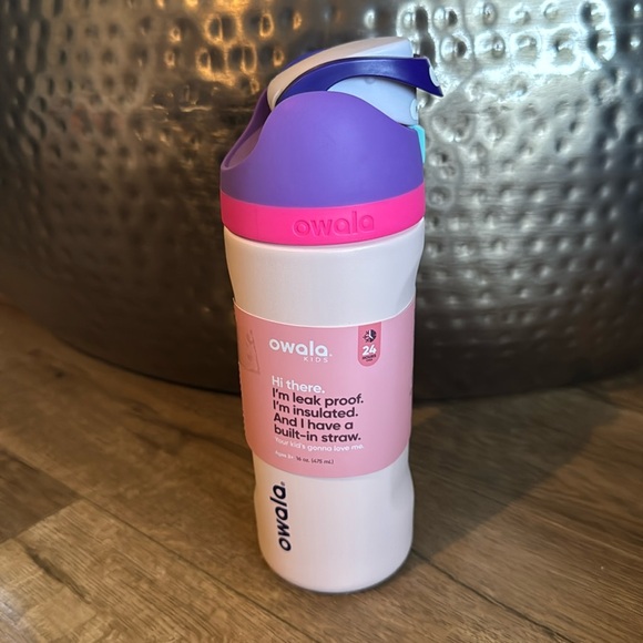 owala | Dining | Owala Kids Freesip Stainless Steel 6 Ounce Cup In ...